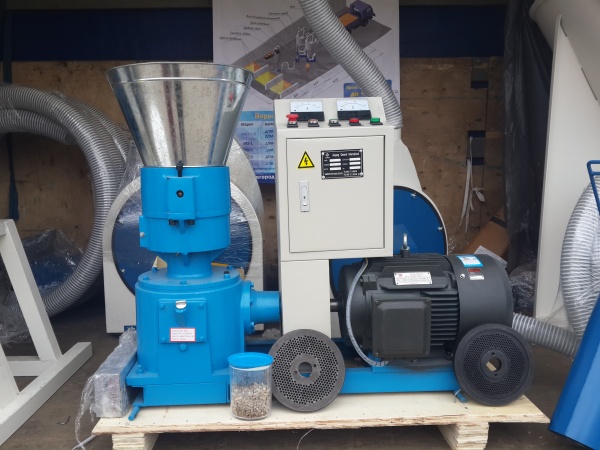 Мини - гранулятор комбикорма и сена купить в Великом Новгороде ...