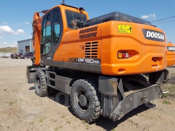 Колесный экскаватор Doosan DX190WA от официального представителя завода ...