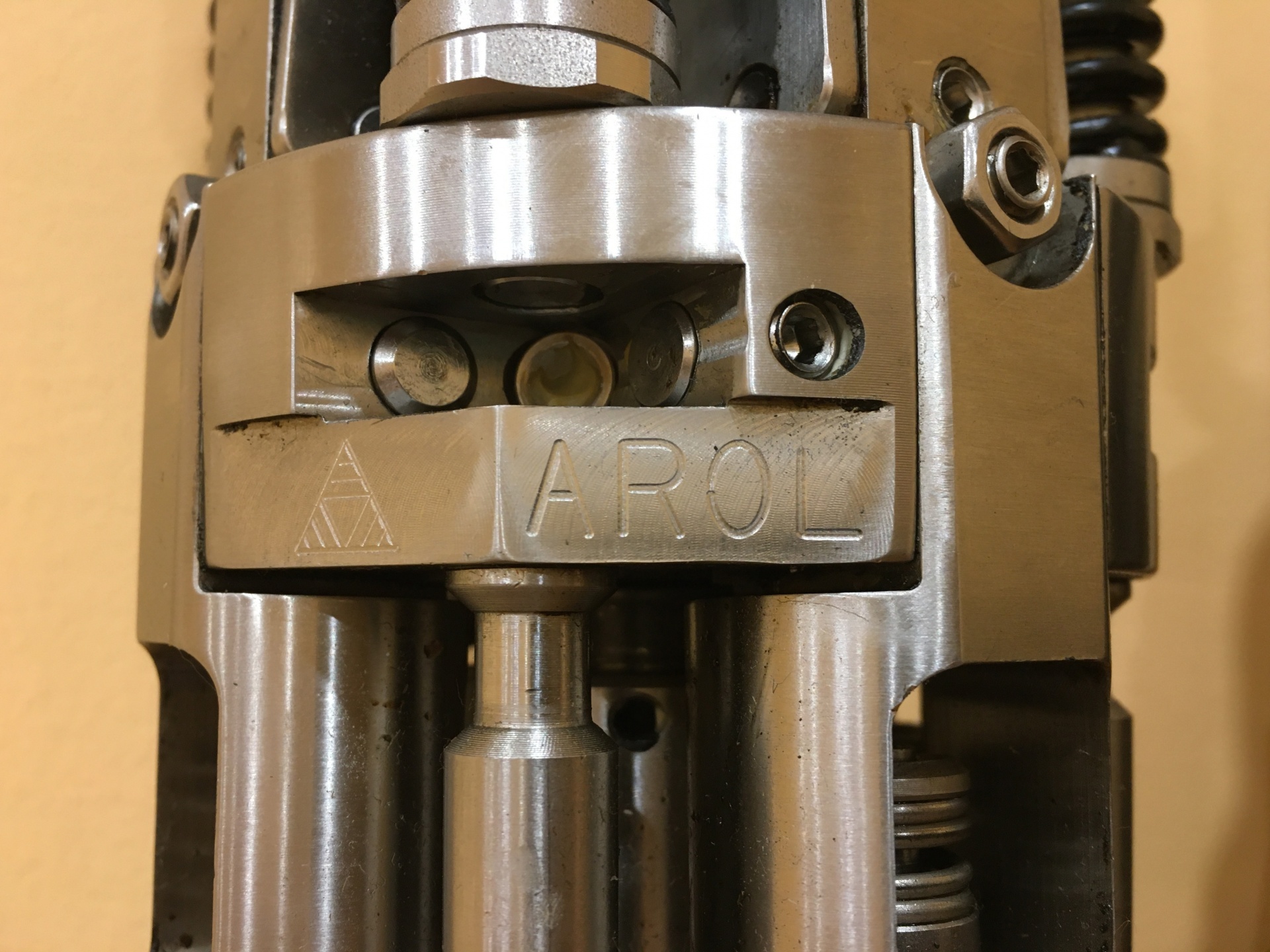 Укупорочные головки AROL купить в Санкт-Петербурге - Биржа оборудования ...